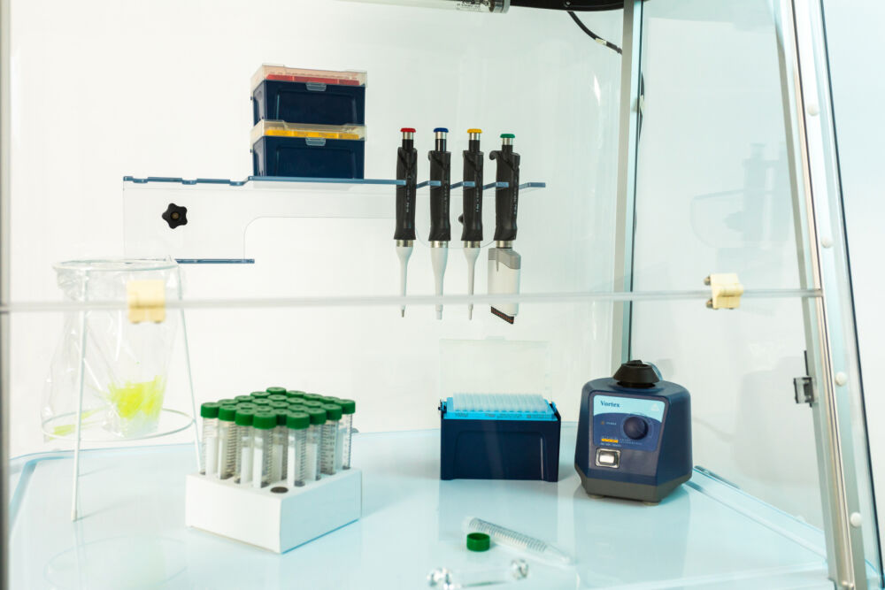 PCR Cabinets - Isogen Lifescience